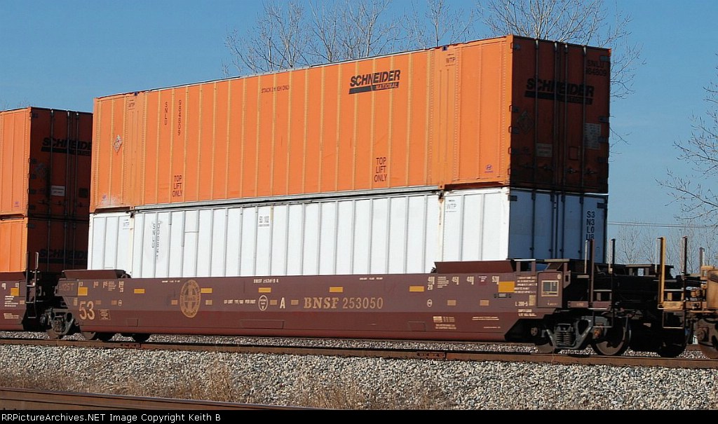 BNSF 253050A and SNLU 984809
